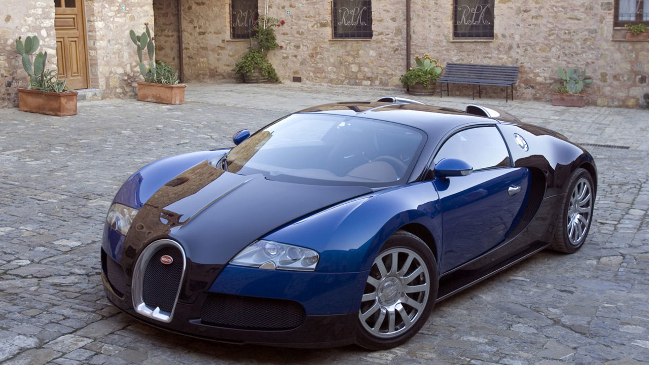 Bugatti Veyron. Il mito della velocità - Motori di Lusso